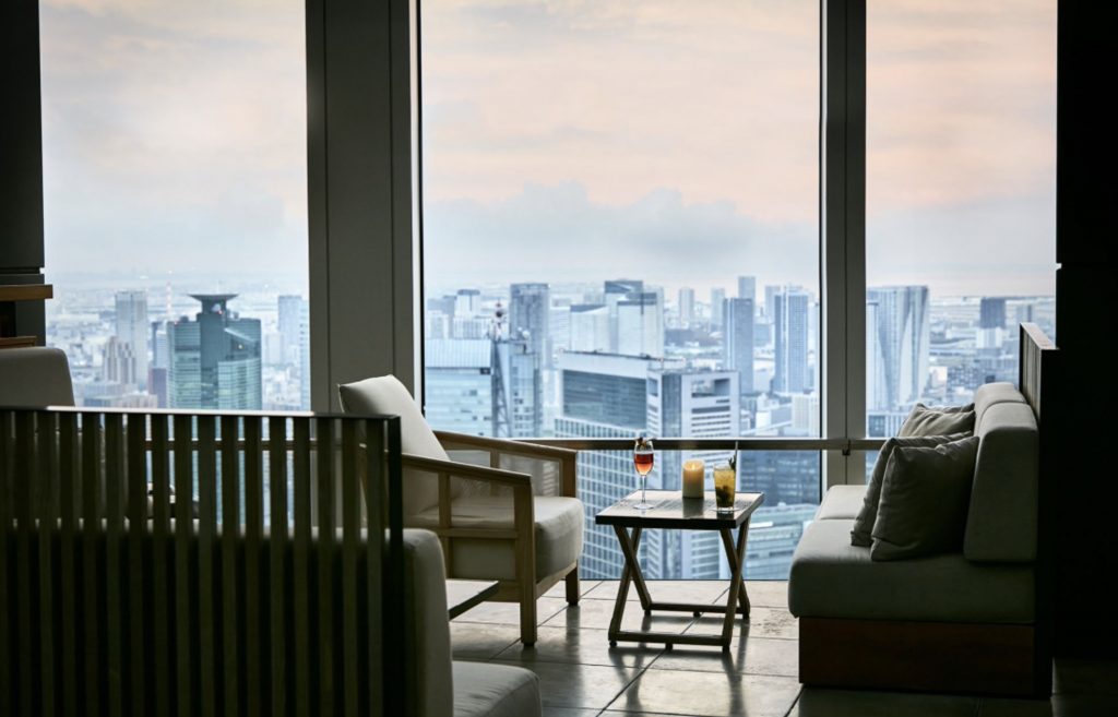 Rooftop bar with a twist - TRAVELIFE Magazine