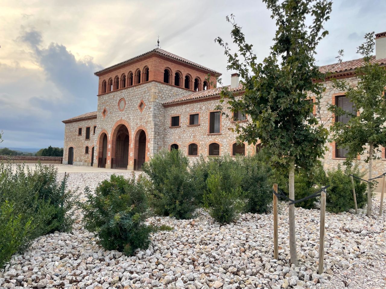 A winery that looks like a spa - TRAVELIFE Magazine